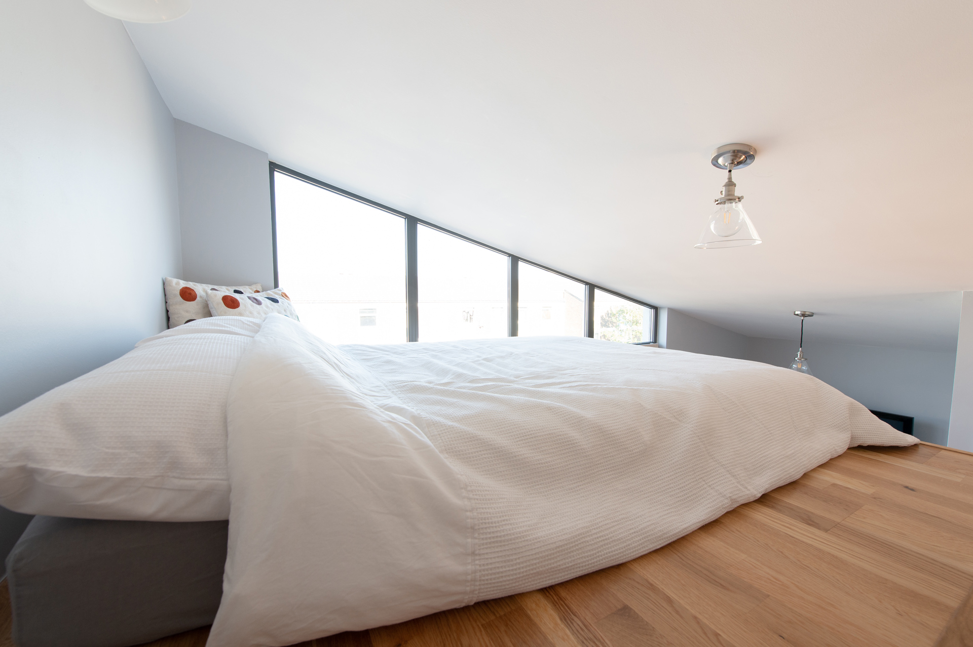 mezzanine-design-loft-scandinavianloft-bed-window - Scandinavian Loft